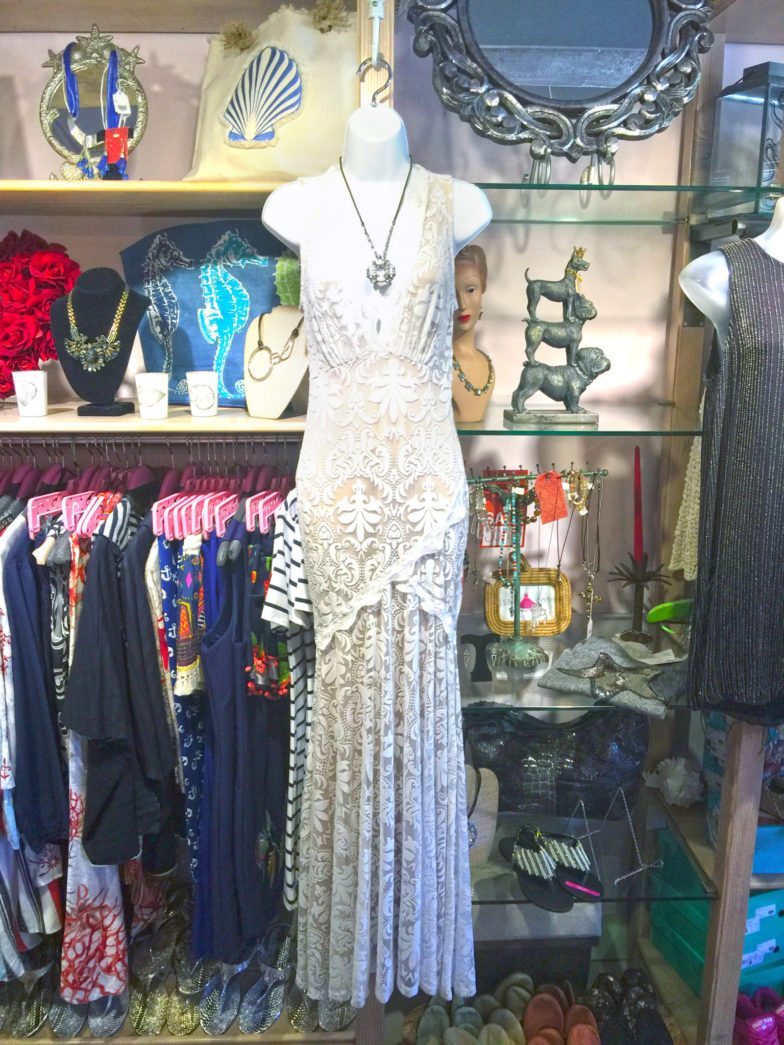 Maki: THE DRESS CODE