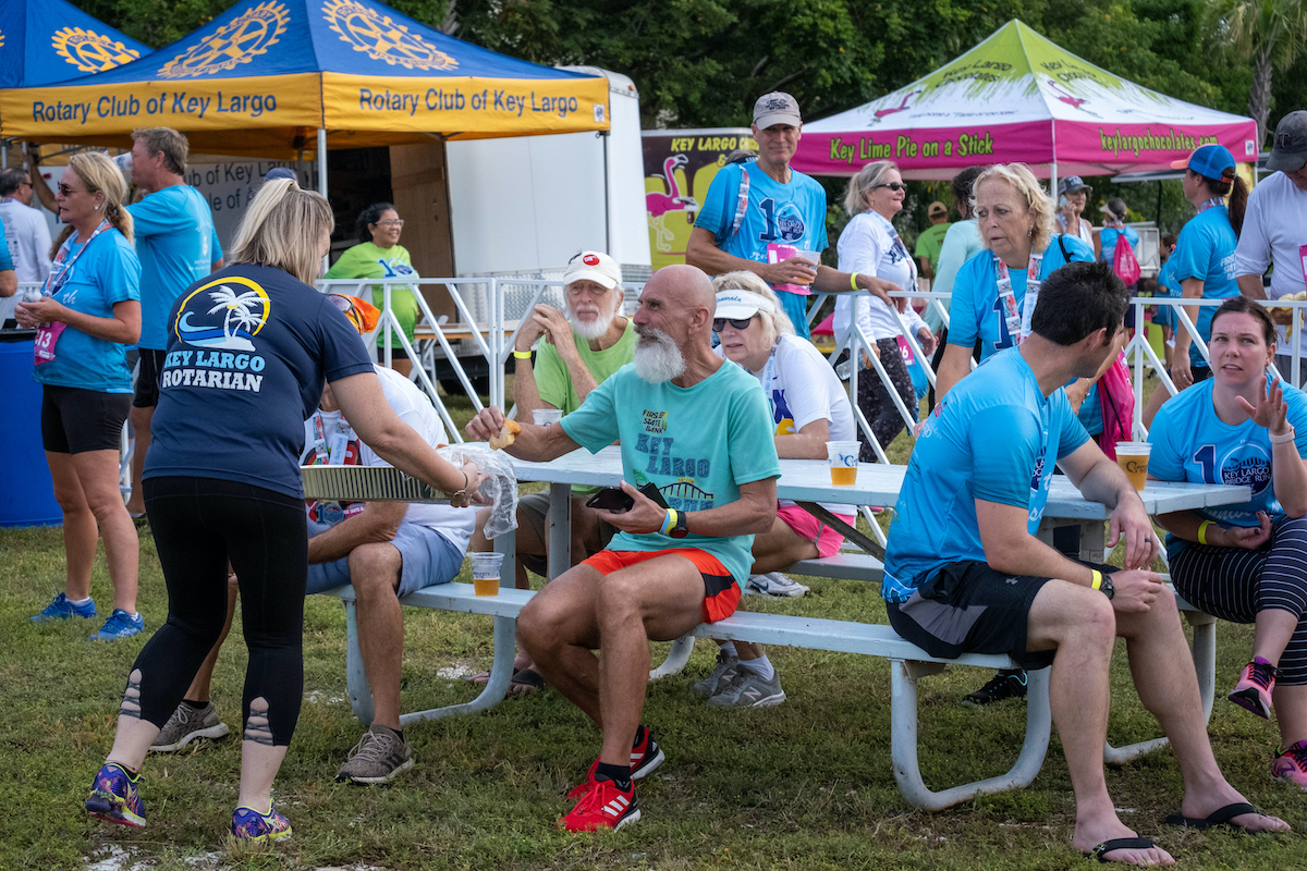 Hundreds trek across Jewfish Creek Bridge