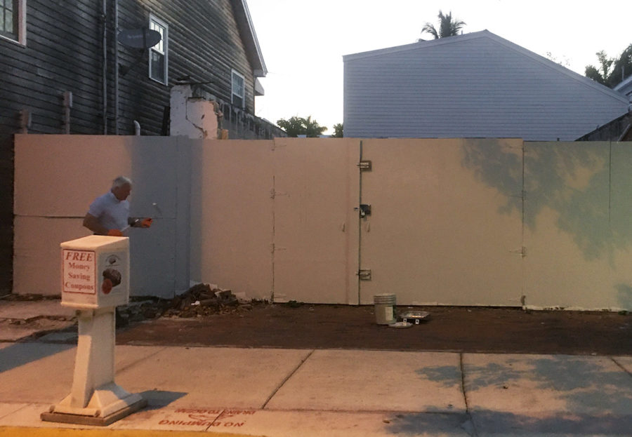 SHERIFF COMMENDS 3 KEY WESTERS FOR FIGHTING GRAFFITI