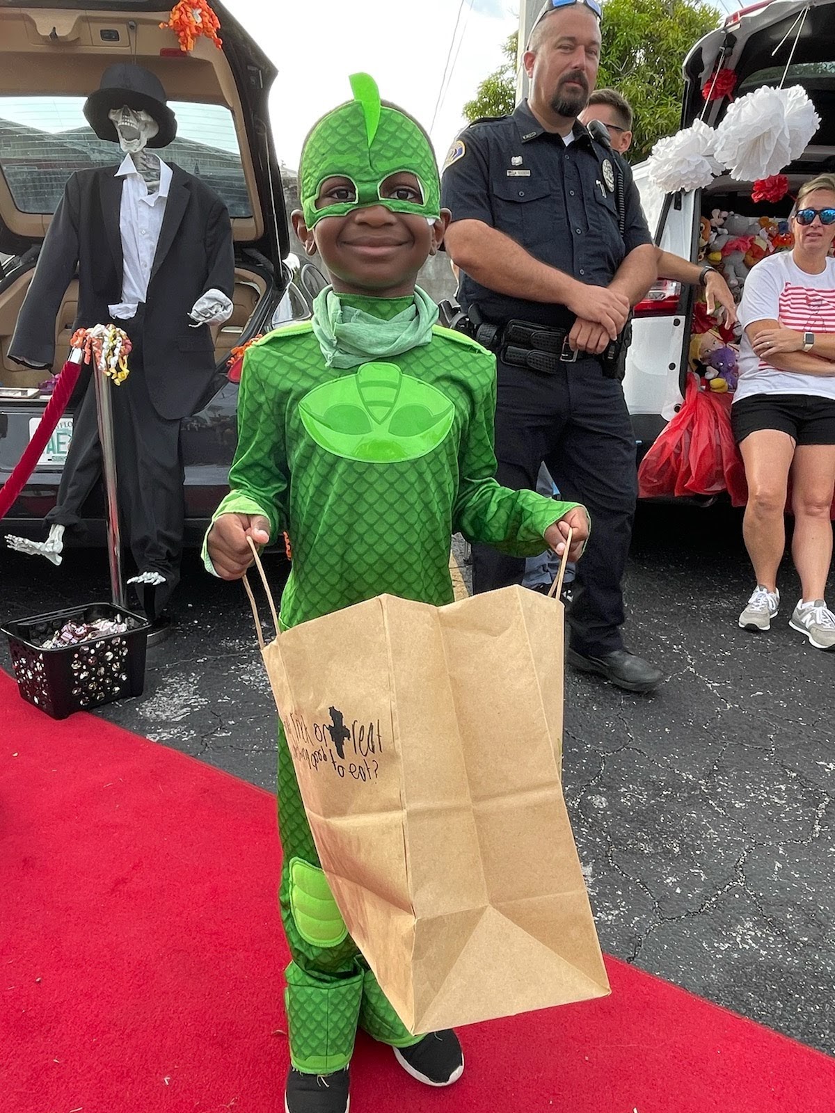 IN PICTURES: KEY WEST HALLOWEEN COSTUMES TAKE THE CAKE