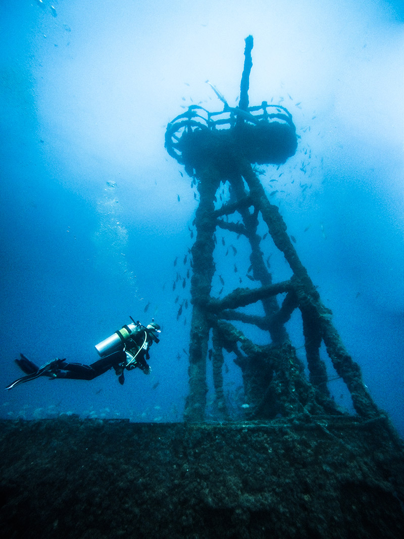 DIVE REPORT: A DIP ON THE DUANE