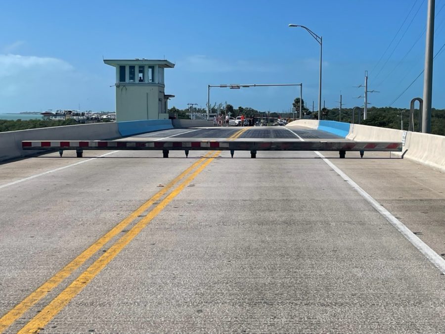 KEYS ONLY DRAWBRIDGE MALFUNCTIONS YET AGAIN