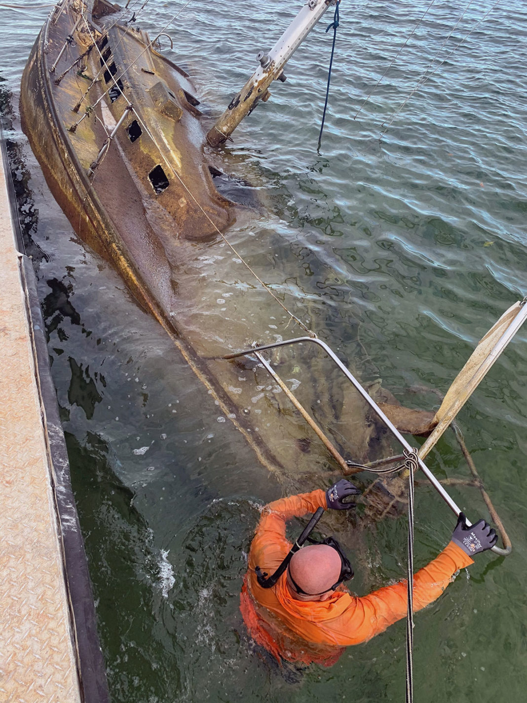 24 DERELICT VESSELS REMOVED FROM KEYS WATERS BY FWC