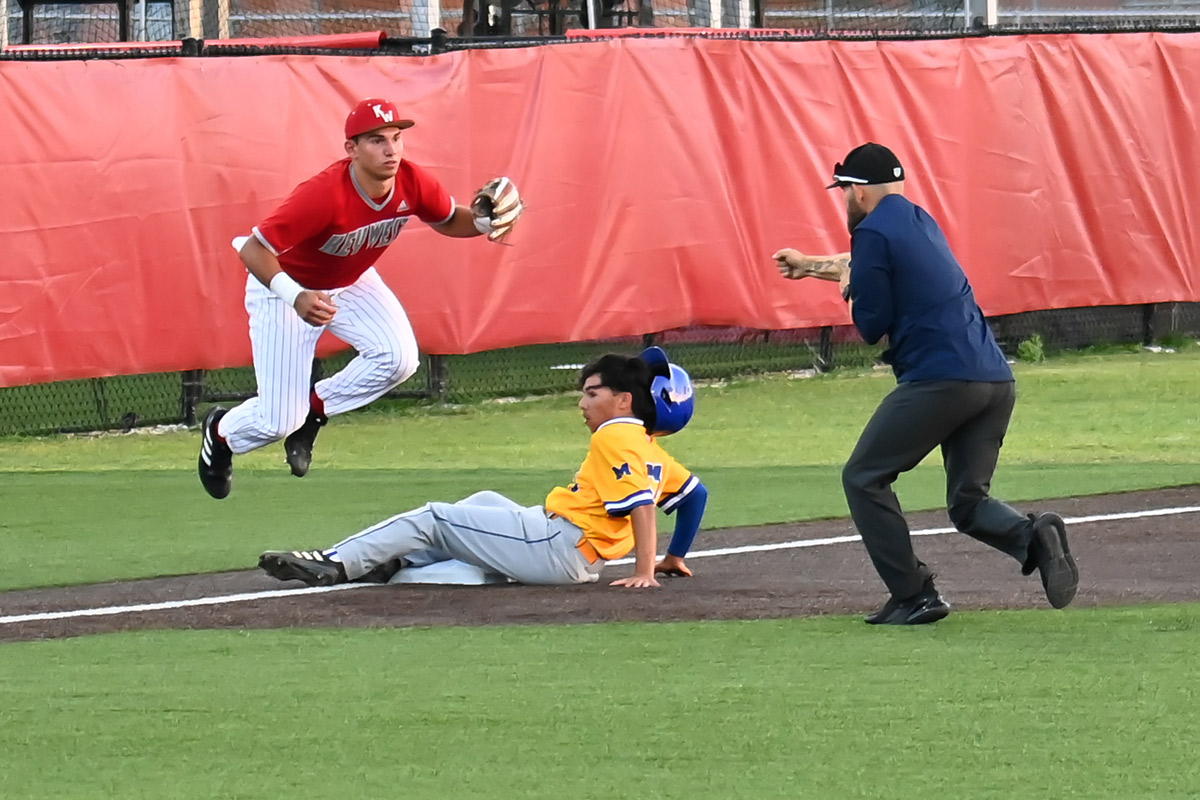 KEY WEST CONCH BASEBALL BEATS MARATHON DOLPHINS