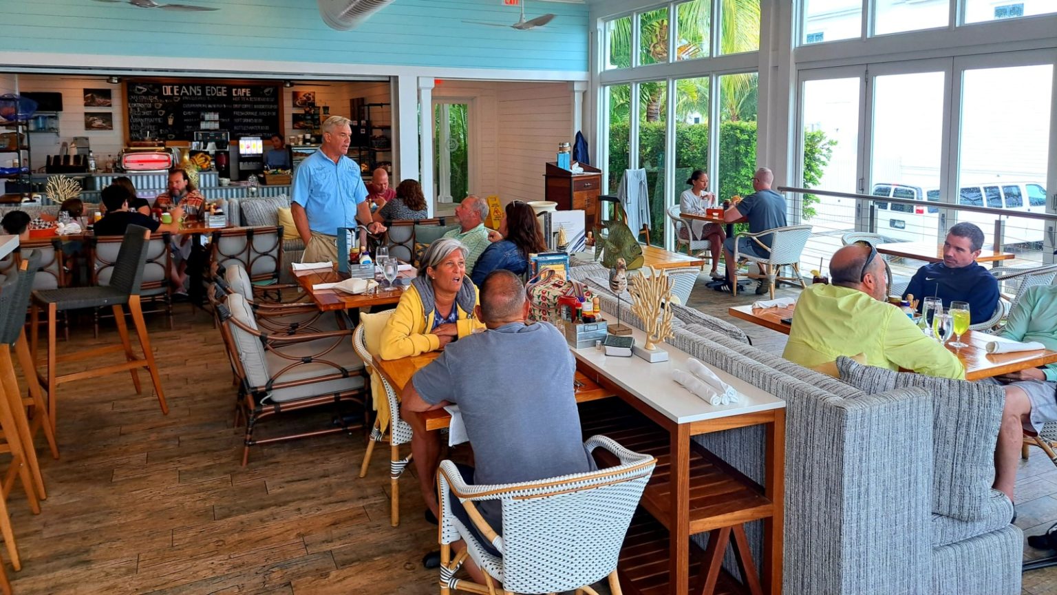 YELLOWFIN: RENEWED RESORT RESTAURANT LOVES LOCALS