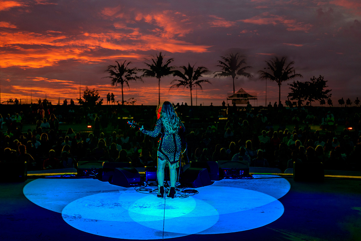 IN PICTURES: ADAM LAMBERT & KRISTEN MCNAMARA ROCK COFFEE BUTLER ...