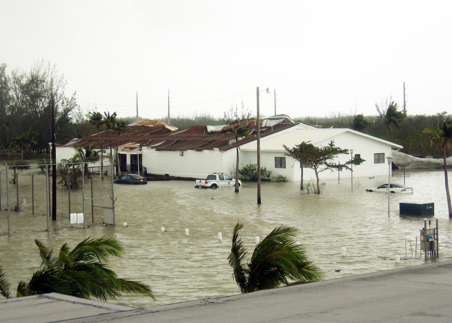 WILMA: A POWERFUL STORM THAT BROUGHT SURGE TO THE FLORIDA KEYS ...