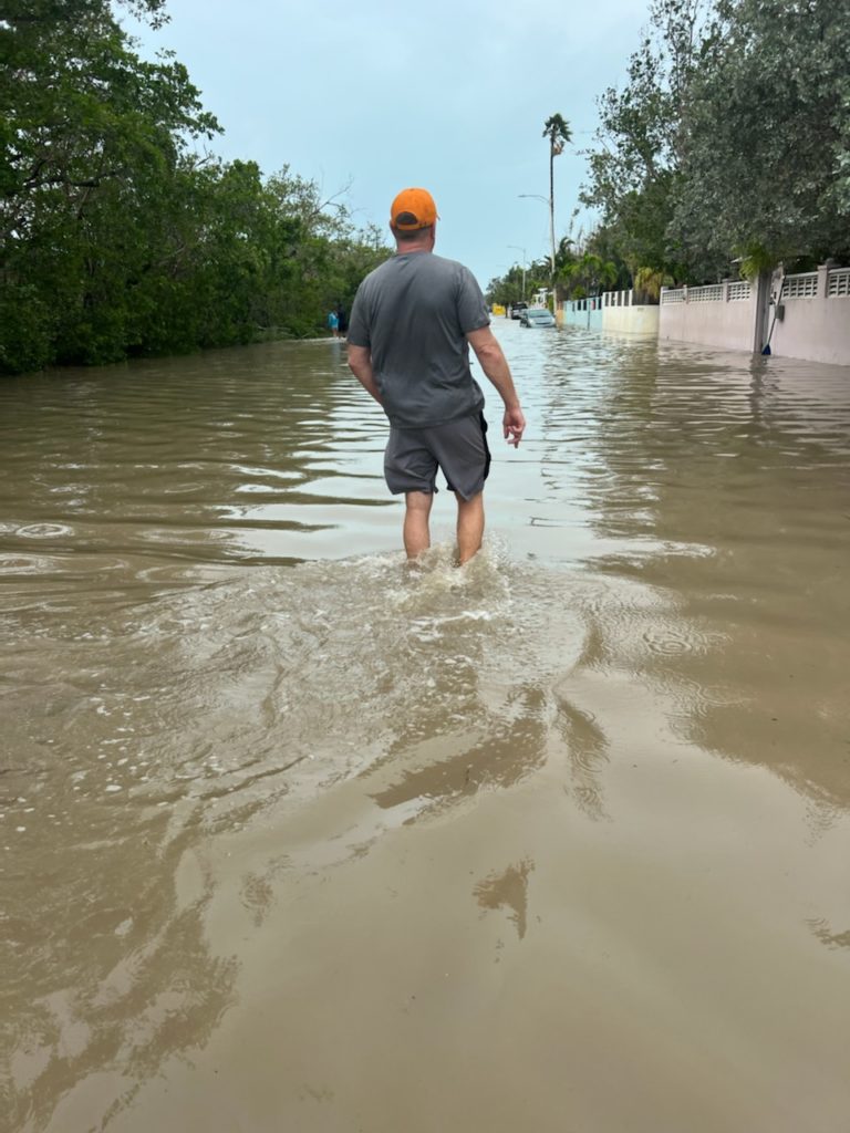 HURRICANE IAN FLOODS KEY WEST, DOWNS TREES & CUTS POWER