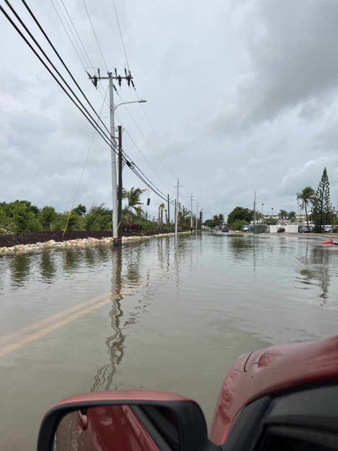HURRICANE IAN FLOODS KEY WEST, DOWNS TREES & CUTS POWER