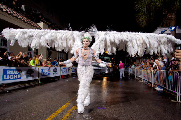 A FANTASY FEST COSTUME MAGICIAN REVEALS HIS SECRETS