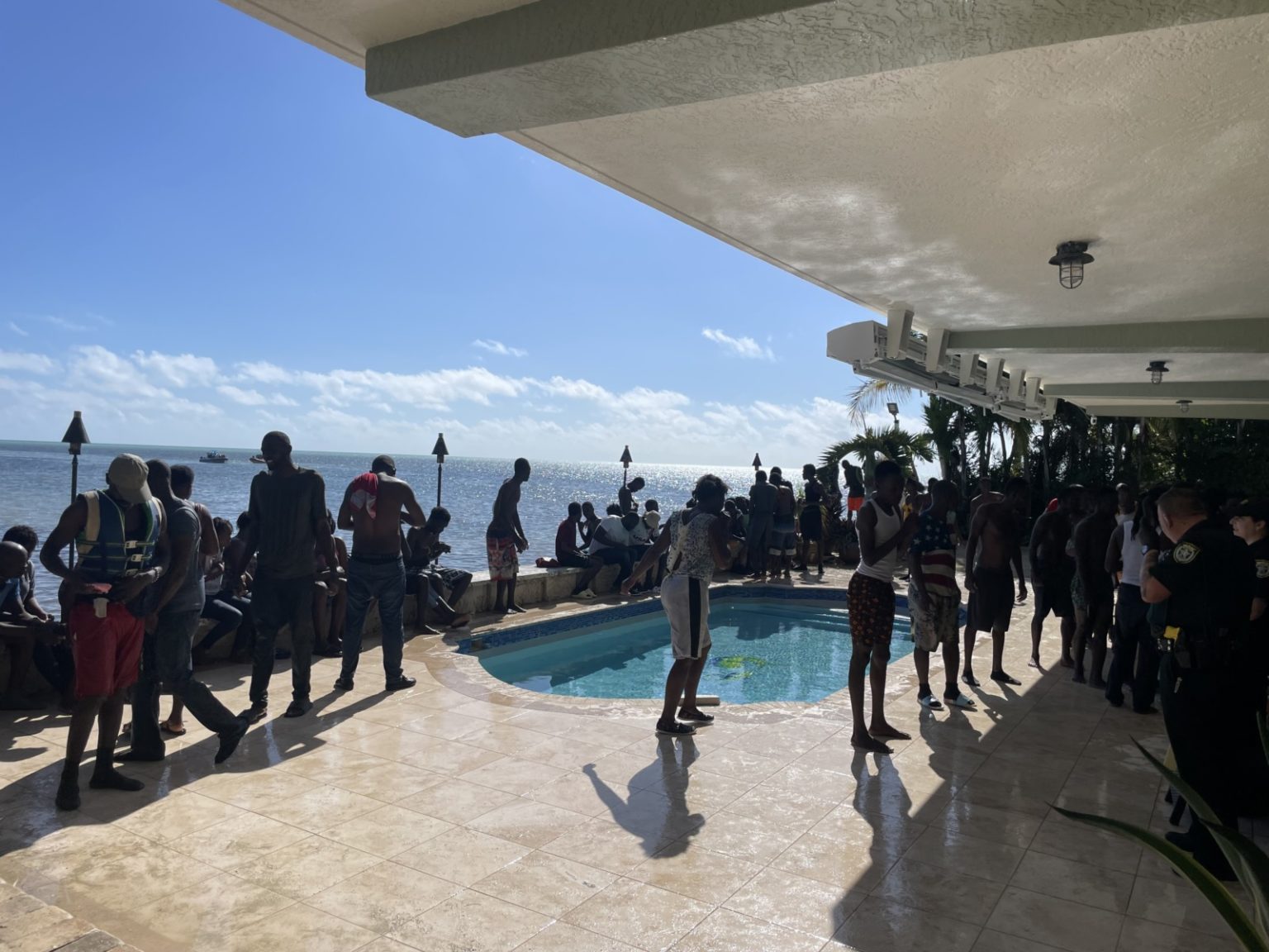 ROUGHLY 100 HAITIANS SWIM TO SHORE AFTER BOAT GROUNDS OFF KEY LARGO