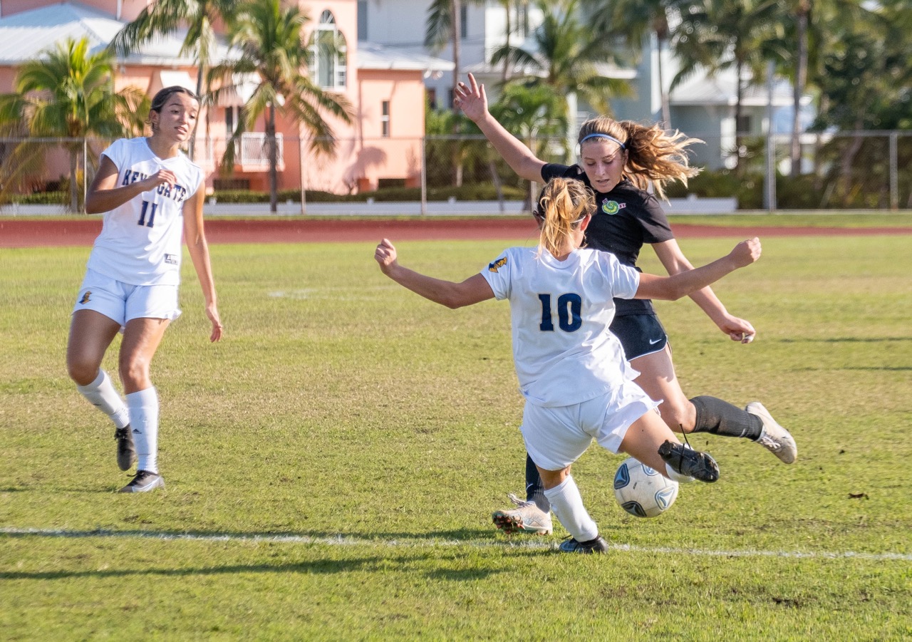 KEYS SOCCER TEAMS BATTLE THROUGH DISTRICT BRACKETS