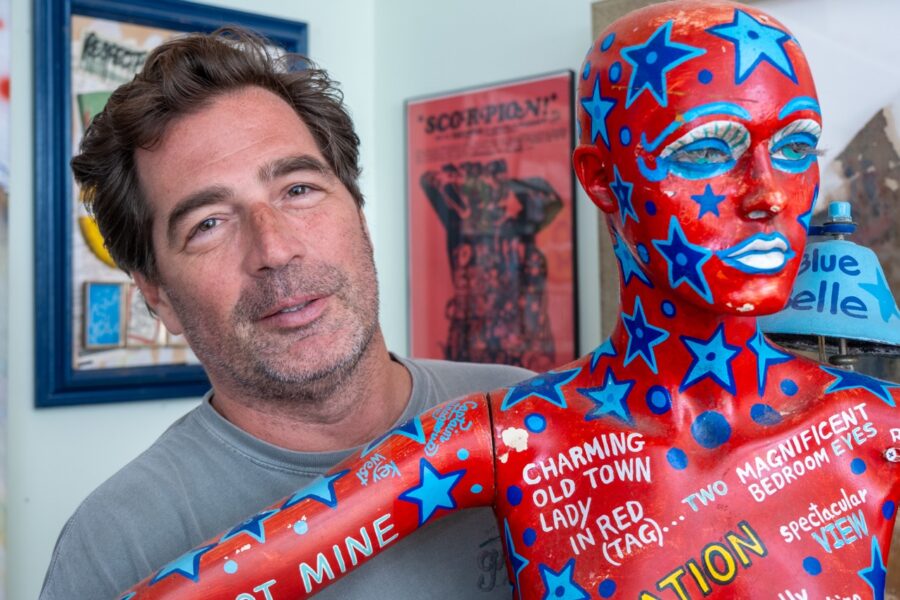 HOME & GARDEN MAGAZINE: OUTRAGEOUS ART — THE CAPTAIN & THE COLLECTOR