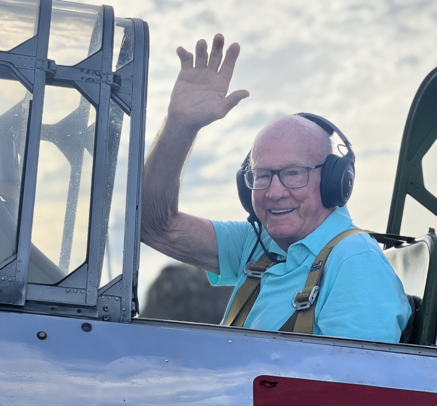92-YEAR-OLD KOREAN WAR VET DOUG HURTUBISE TAKES A VINTAGE FLIGHT