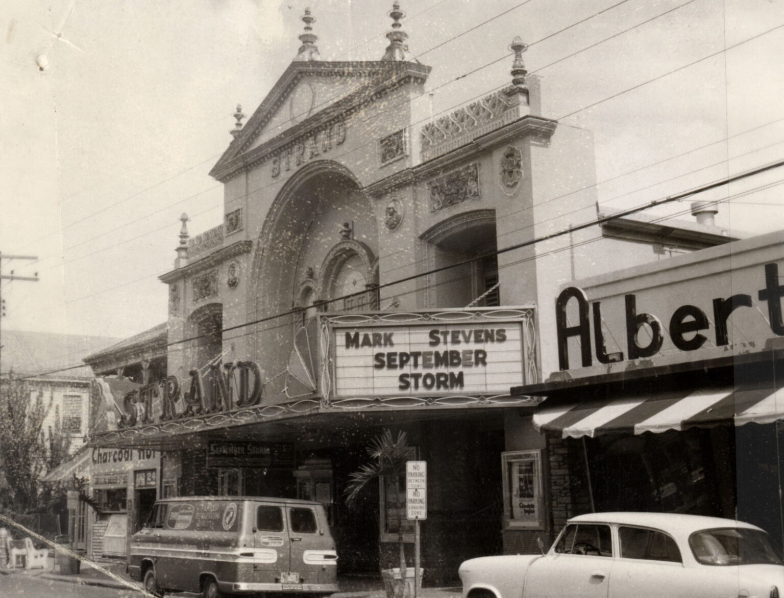 HISTORIC WALGREENS BUILDING ON DUVAL SELLS FOR $5.2 Million