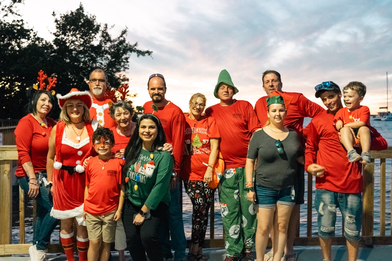 KEY LARGO KICKS OFF HOLIDAY SEASON WITH A TREE LIGHTING
