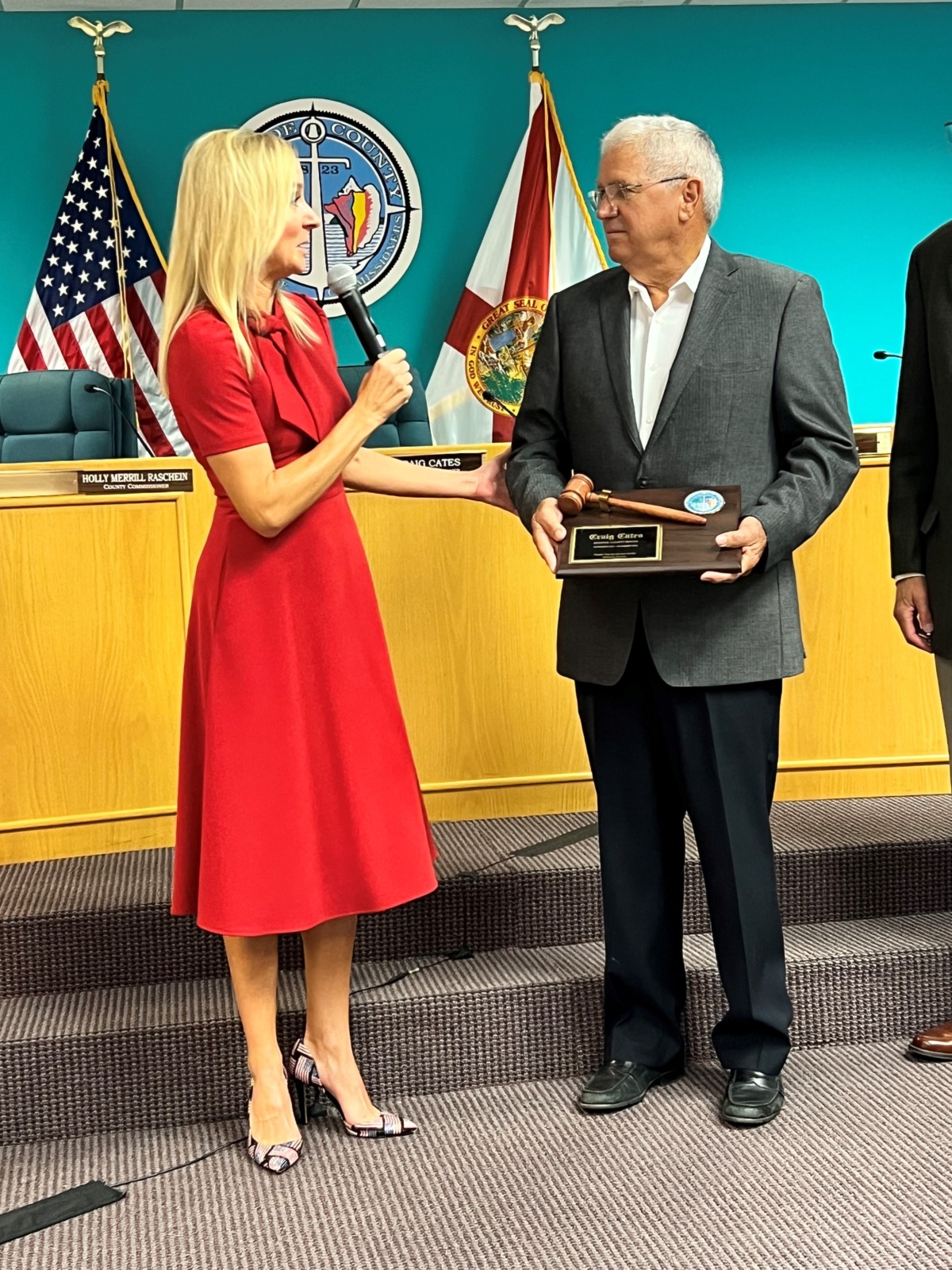 HOLLY MERRILL RASCHEIN GETS GAVEL TO BECOME MONROE COUNTY MAYOR