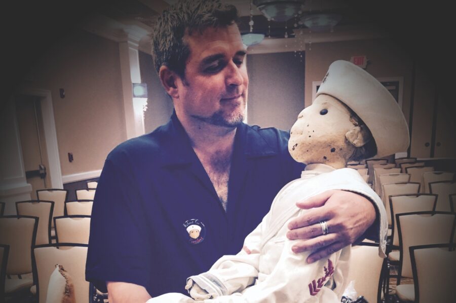 THE CHRISTMAS CURSE OF ROBERT THE DOLL