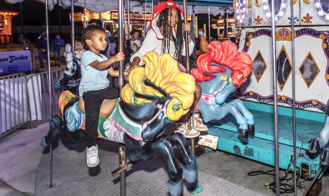 ICE SKATING IN KEY WEST? IT’S A CHRISTMAS MIRACLE