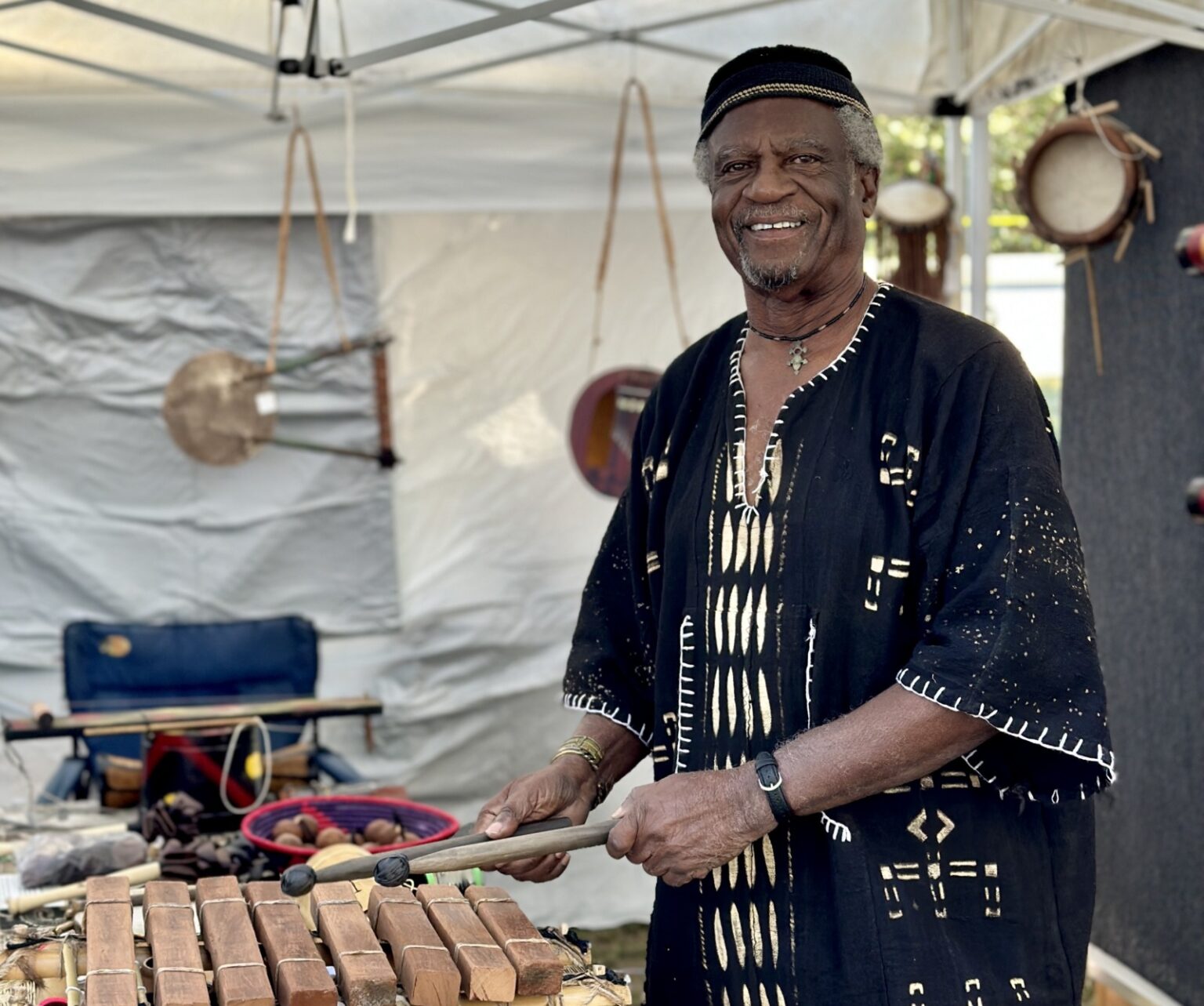 CREATIONS & GOODS ON DISPLAY AT 40TH ART UNDER THE OAKS