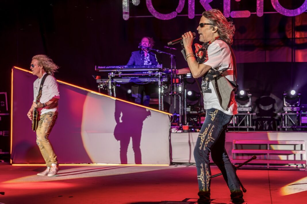 FOREIGNER’S FAREWELL TOUR ROCKS KEY WEST AMPHITHEATER