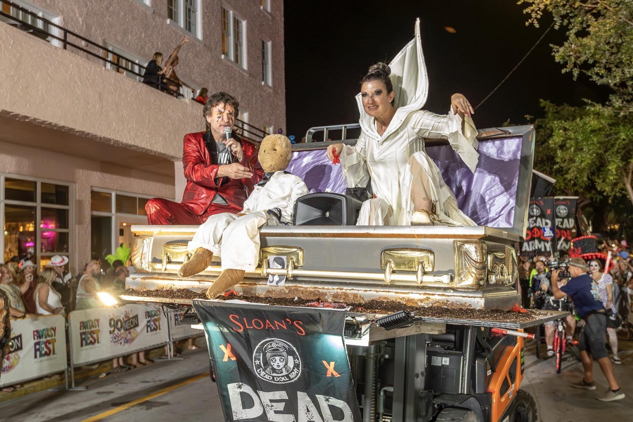 FANTASY FEST PHOTOS FROM AN EYE-POPPING PARADE