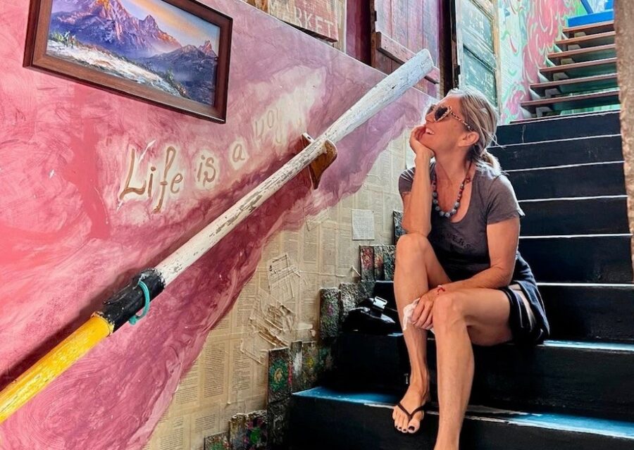 ARTIST SANDRA BOWYER GAINS INSPIRATION FROM AFRICA TO THE FLORIDA KEYS